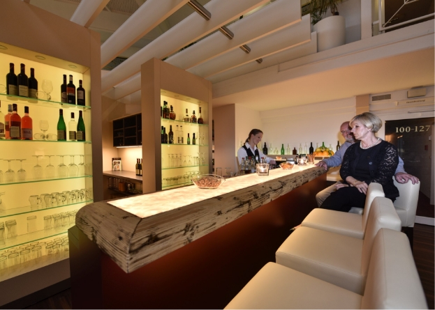 Restaurant & Bar | Atrium Hotel Amadeus